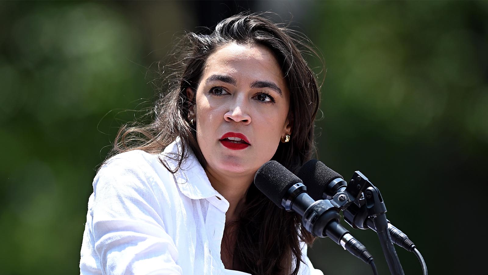 AOC’s ‘Bronx Girl’ Persona Exposed as Fraud by Republican Sharing ...